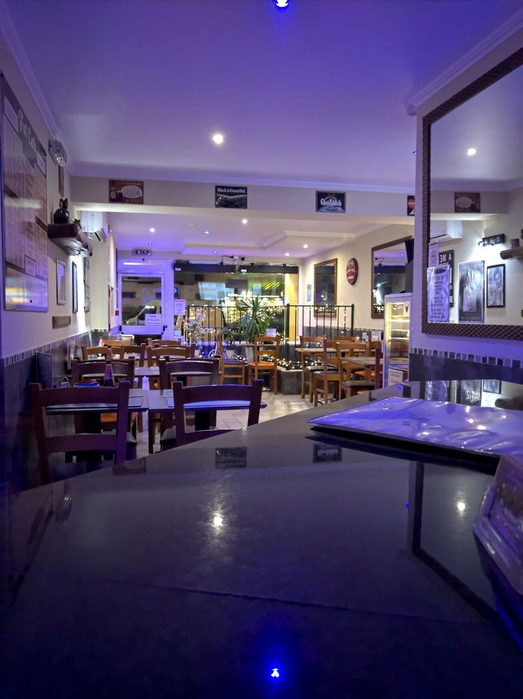 FAT CATS - Updated April 2024 - Rua de Dunfermline, 9, Albufeira ...