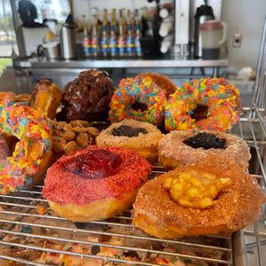 THE DOUGHNUT PEDDLER - Updated June 2025 - 10 Photos - 450 N McClintock ...