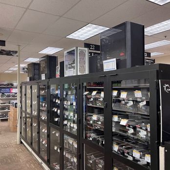 MICRO CENTER - Updated July 2025 - 109 Photos & 321 Reviews - 13929 ...