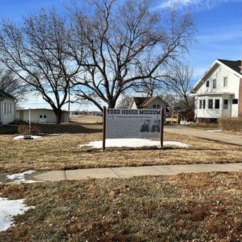 TODD HOUSE - Updated July 2024 - 55 Photos - 705 Park St, Tabor, Iowa ...