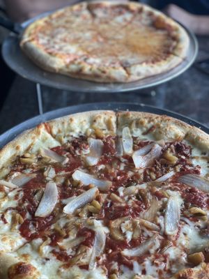 HUNNYPIE SMALLBATCH PIZZA PIES - Updated August 2025 - 20 Photos & 22 ...