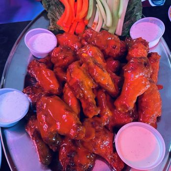 PIPER INN - Updated July 2024 - 328 Photos & 316 Reviews - 2251 S ...