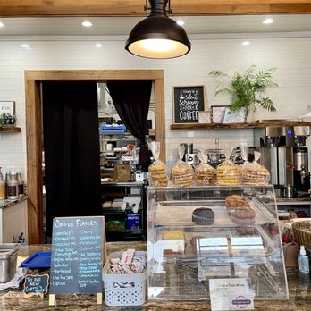 CURTSY’S CAFÉ & BURGER BAR - Updated January 2026 - 31 Photos & 17 ...