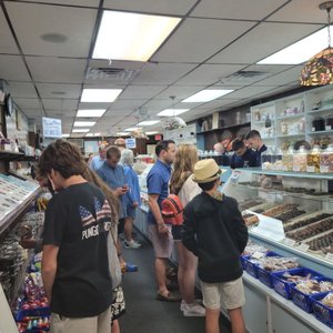 THE ORIGINAL FUDGE KITCHEN - 62 Photos & 77 Reviews - 513 Washington St ...