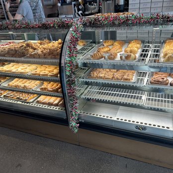 MAZZOA DONUTS - Updated January 2025 - 390 Photos & 457 Reviews - 5180 ...