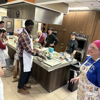 PUBLIX APRONS COOKING SCHOOL - Updated January 2026 - 22 Photos - 5400 ...