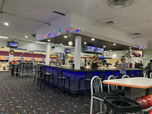 BOWL-A-ROLL LANES - Updated March 2025 - 16 Photos & 47 Reviews - 1560 ...