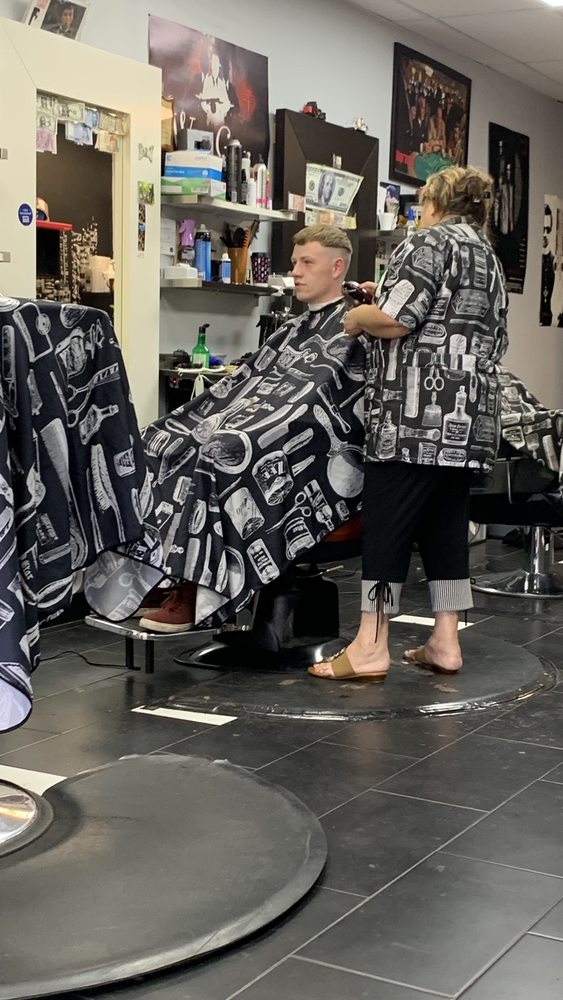 WISE GUYS BARBER SHOP - Updated April 2025 - 45 Photos & 50 Reviews - 7950 E Mississippi Ave ...