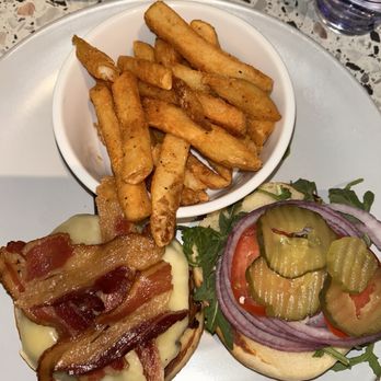 BIRDEEZ - Updated October 2025 - 254 Photos & 86 Reviews - 151 N Sierra ...