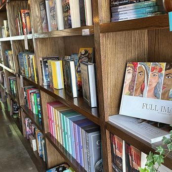 LIT BOOKBAR - Updated June 2025 - 77 Photos & 22 Reviews - 611 Jackson St, Richmond, Texas ...