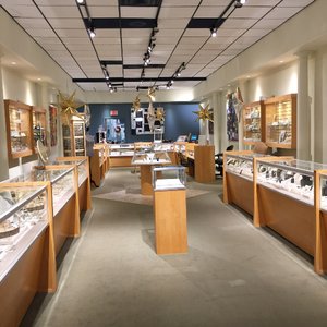 THE GEM LAB - Updated June 2025 - 32 Photos & 21 Reviews - 4098 W ...