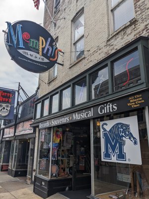 MEMPHIS MUSIC RECORDS TAPES & SOUVENIRS - Updated December 2025 - 30 ...