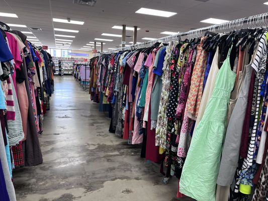 AMERICA’S THRIFT STORE - Updated October 2025 - 9123 Executive Park Dr ...