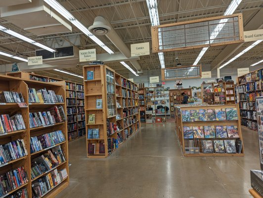 HALF PRICE BOOKS - Updated November 2025 - 39 Photos & 110 Reviews ...