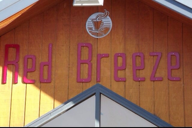 RED BREEZE - Updated September 2025 - 10 Photos - 21 Stadium Rd, Tom ...