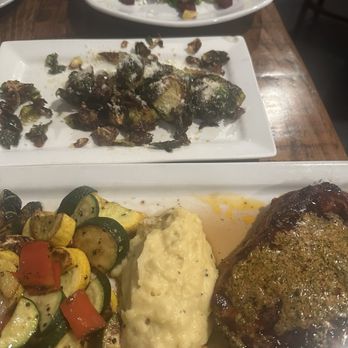 KIN WINDSOR - Updated October 2025 - 900 Photos & 901 Reviews - 740 ...