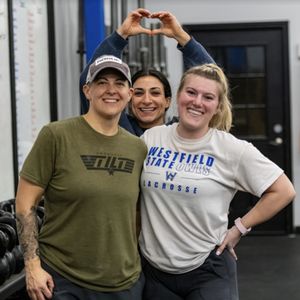 UNCAGED FITNESS - Updated September 2025 - 51 Photos - 640 Lincoln St ...