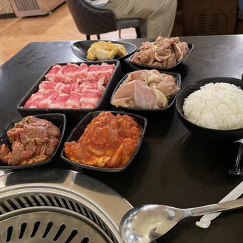 WAREHOUSE BUFFET - Updated September 2024 - 2264 Photos & 678 Reviews ...