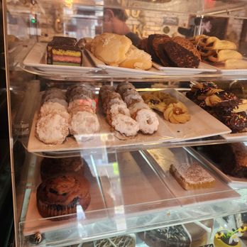 BASSANO CHEESECAKE CAFE - Updated 2024 - 199 Photos & 113 Reviews - 507 ...