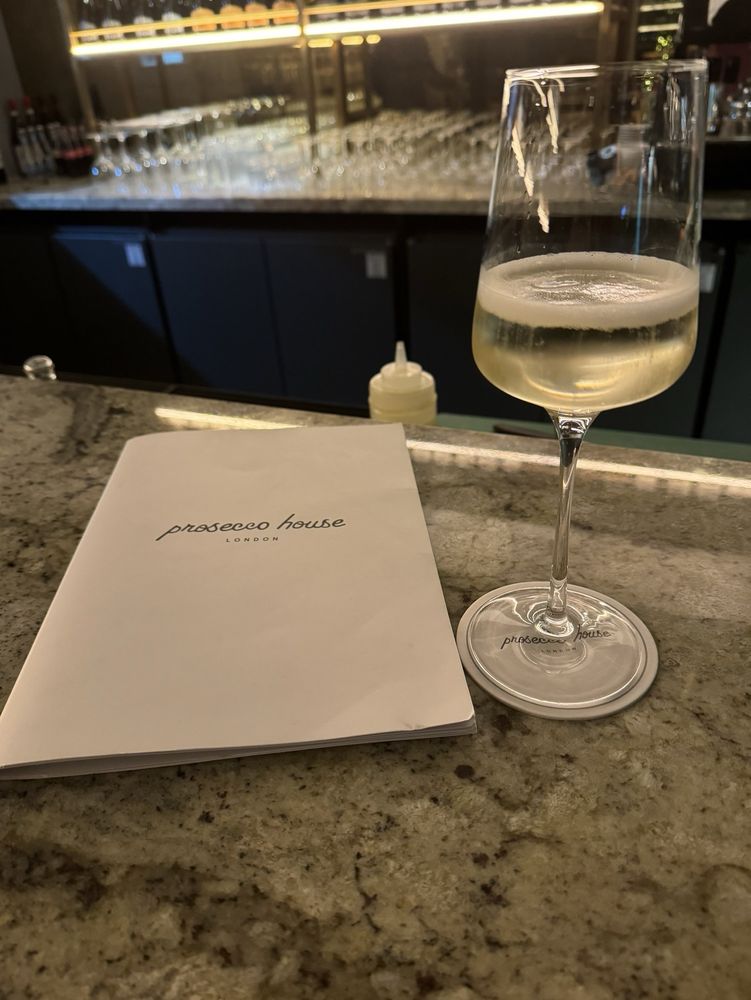 PROSECCO HOUSE - Updated July 2025 - 23 Photos - 1 Tower Bridge, London ...