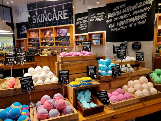 LUSH - Updated June 2025 - 141 Photos & 179 Reviews - 2009 Brea Mall ...