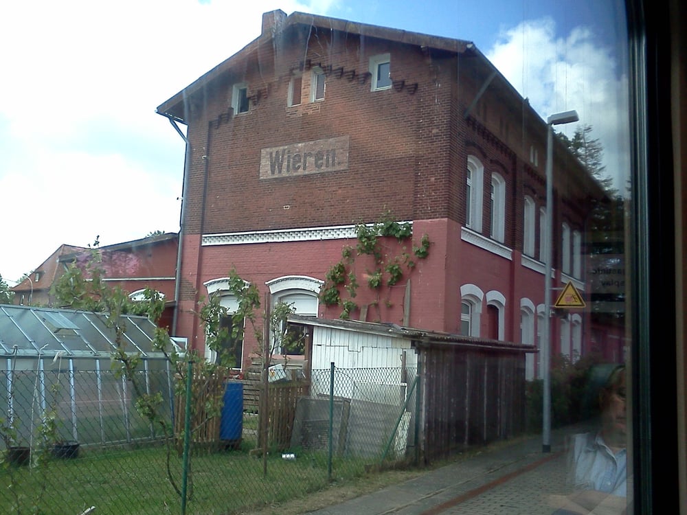 BAHNHOF WIEREN - Am Bahnhof 2, Wieren, Niedersachsen, Germany - Train ...