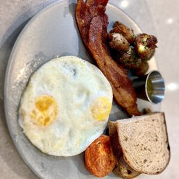 FRONTSIDE CAFE with 150 Reviews & 305 Photos - 1070 E Front St, Ventura ...