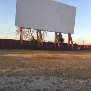 WES-MER DRIVE INN - 15 Photos & 17 Reviews - 2090 W Business 83 ...