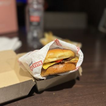 MARATHON BURGER - Updated August 2025 - 352 Photos & 228 Reviews - 7507 ...
