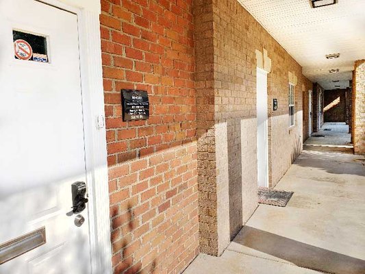 RENOXX CAREGIVERS - Updated January 2026 - 17 Photos - 9500 Annapolis ...