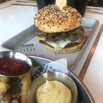 GORDON RAMSAY BURGER - Updated July 2024 - 236 Photos & 144 Reviews ...