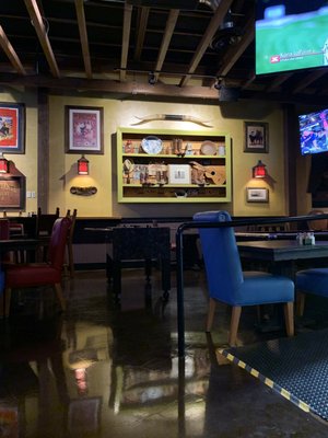 ROADRUNNER SALOON - 124 Photos & 210 Reviews - 921 N Buffalo Dr, Las ...