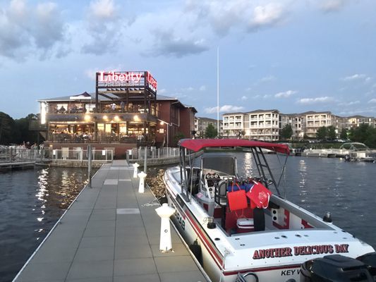 LIBERTY TAP ROOM ON THE LAKE - 148 Photos & 303 Reviews - 1602 Marina ...