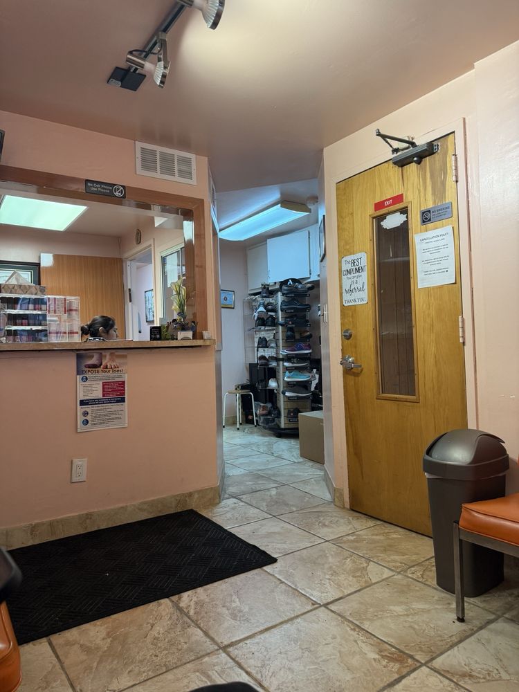 FOOTSTEPS PODIATRY - Updated May 2026 - 38 Photos & 27 Reviews - 67-43 ...
