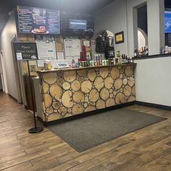 ALASKAN BURGER & BREW - Updated April 2025 - 116 Photos & 143 Reviews ...