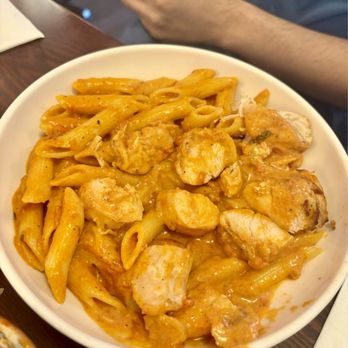 FUZI PASTA CO - Updated April 2025 - 413 Photos & 128 Reviews - 68-26 ...