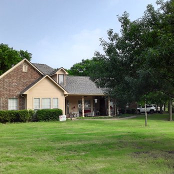 APPLE ROOFING - Updated December 2025 - 12 Photos - 3001 E Plano Pkwy ...