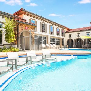 REDPOINT BATON ROUGE - Updated October 2025 - 24 Photos & 48 Reviews ...