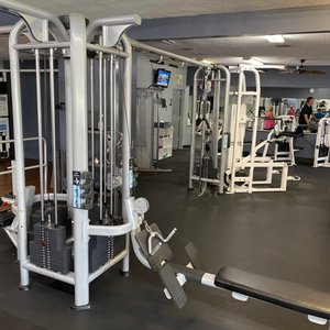 AMPED FITNESS - LARGO - 25 Photos & 21 Reviews - 2480 East Bay Dr ...