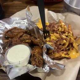 WINGS Y MAS - Updated December 2025 - 73 Photos & 83 Reviews - 1145 W ...