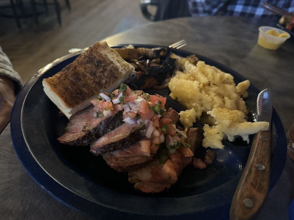 GUS’ OPEN PIT BARBECUE - Updated July 2025 - 17 Reviews - 930 Tahoe ...