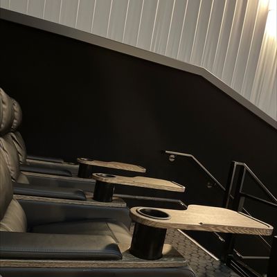 CMX CINEMAS - COUNTRYSIDE 12 - Updated July 2025 - 105 Photos & 120 ...