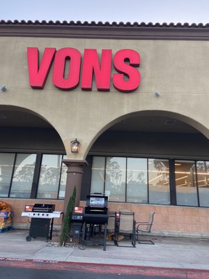 VONS - Updated February 2025 - 79 Photos & 154 Reviews - 6951 El Camino ...