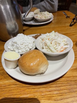 THE MACHINE SHED - APPLETON - Updated June 2024 - 143 Photos & 161 ...