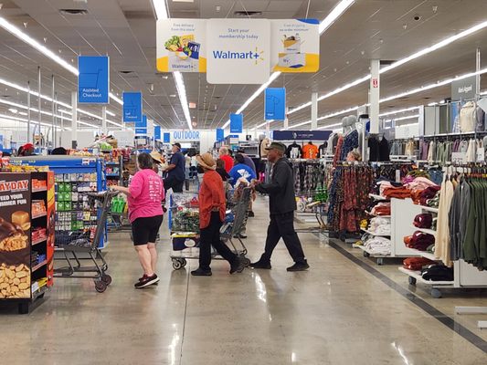 WALMART SUPERCENTER - Updated October 2025 - 19 Photos - 28 Reviews ...