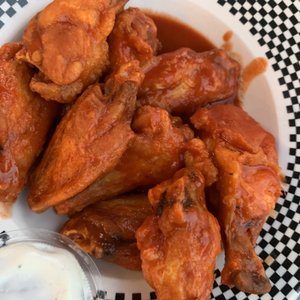 SHANE’S PIZZA ON 87 - 199 Photos & 313 Reviews - Salad - 1368 N Arizona ...