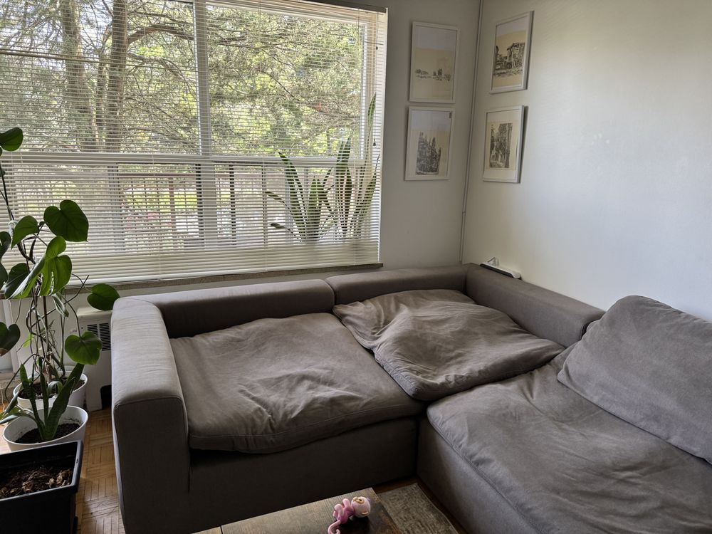 THE BRICK - Updated November 2025 - 39 Photos & 174 Reviews - 444 Yonge ...