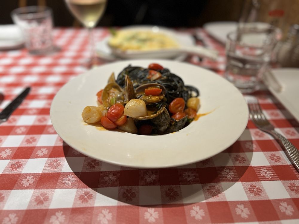 THE OLD CLAM HOUSE - Updated April 2025 - 1725 Photos & 1105 Reviews ...