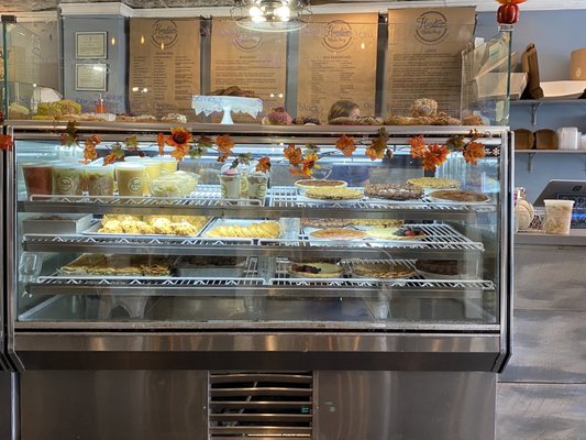 HOMETOWN BAKESHOP - Updated January 2025 - 304 Photos & 222 Reviews - 2 ...