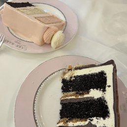 THE CAKE BAKE SHOP BY GWENDOLYN ROGERS-BROAD RIPPLE VILLAGE - Updated ...